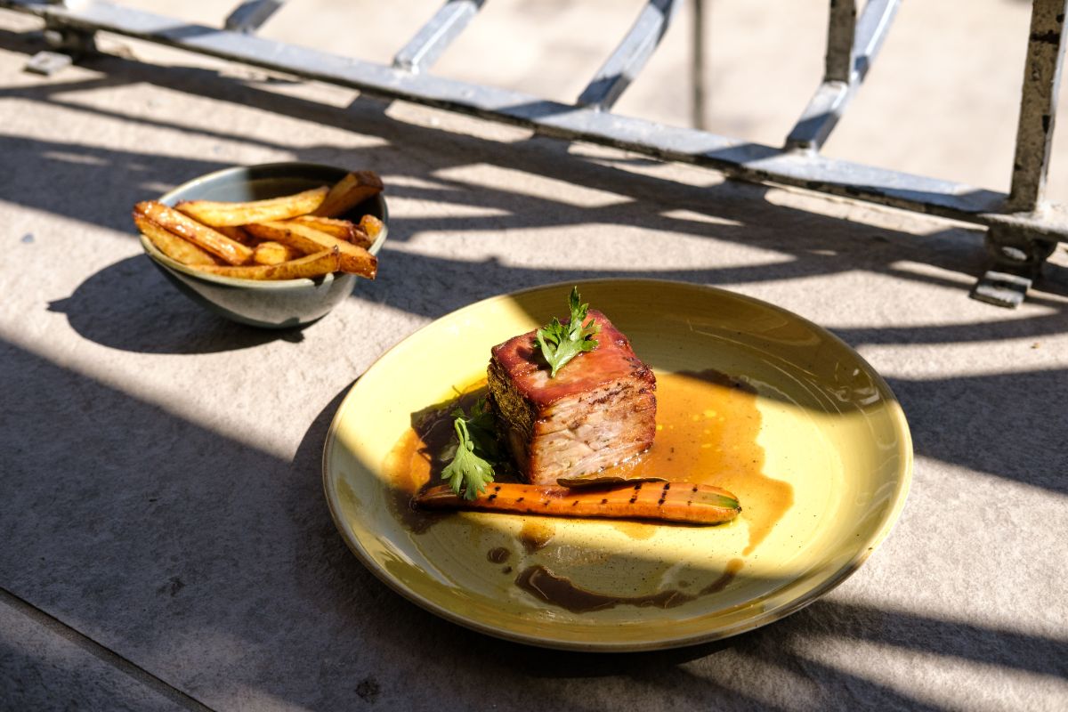 Make a reservation | Malta Gululu Restaurant